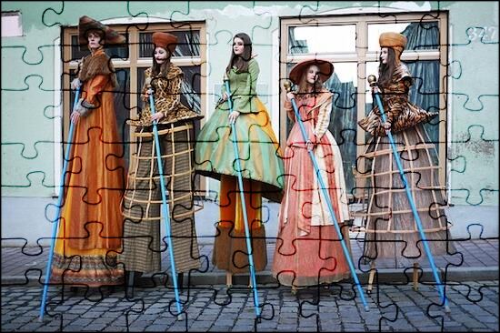Costume Jigsaw Puzzles Online | JSPuzzles.com - Page 93