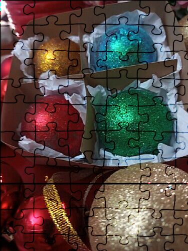 Christmas Tree Ornaments Jigsaw Puzzles Online | JSPuzzles