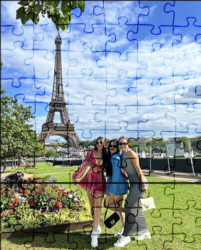 Eiffel Tower Jigsaw Puzzles Online